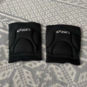Asics | Other | Asics Ace Low Profile Volleyball Knee Pad Black | Poshmark